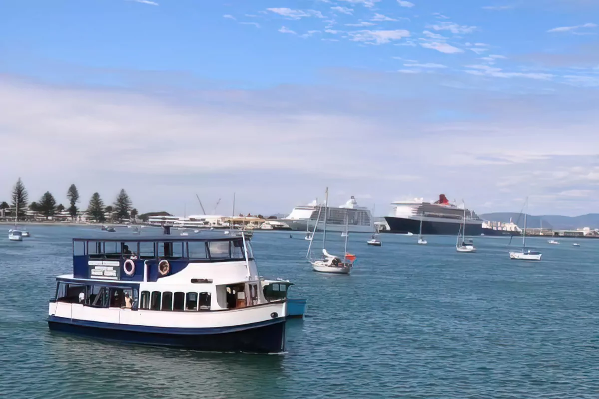 Hen Boat Cruise Tauranga - The Hen Co